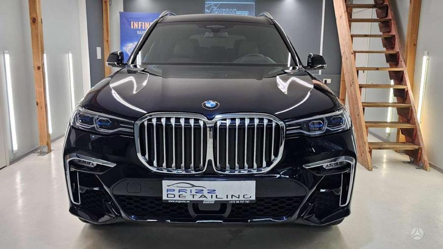 Melns BMW X7 2019 Tallina, ar dzinēja tilpumu 2.99 L un nobraukumu 65 tūkst. km par 72995 €, foto 1 vietnē AUTOMOTO.COM.LV