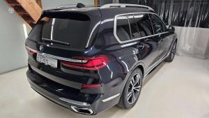 Melns BMW X7 2019 Tallina, ar dzinēja tilpumu 2.99 L un nobraukumu 65 tūkst. km par 72995 €, foto 5 vietnē AUTOMOTO.COM.LV