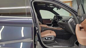 Melns BMW X7 2019 Tallina, ar dzinēja tilpumu 2.99 L un nobraukumu 65 tūkst. km par 72995 €, foto 10 vietnē AUTOMOTO.COM.LV