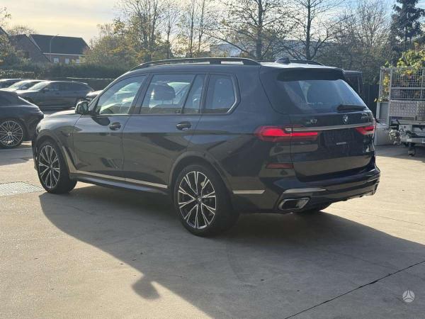 Melns BMW X7 2019 Tauragė, ar dzinēja tilpumu 2.99 L un nobraukumu 200 tūkst. km par 42900 €, foto 4 vietnē AUTOMOTO.COM.LV