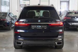 Black BMW X7 2019 in Kaunas, with an engine capacity of 2.99 L and mileage of 191 thousand km for 48950 €, photo 7 on AUTOMOTO.COM.LV