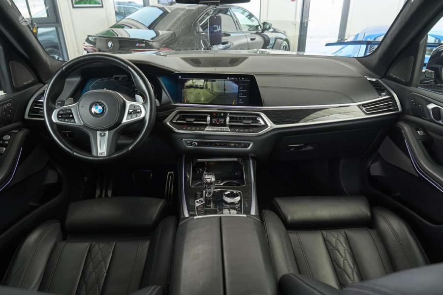 Black BMW X7 2019 in Kaunas, with an engine capacity of 2.99 L and mileage of 191 thousand km for 48950 €, photo 12 on AUTOMOTO.COM.LV