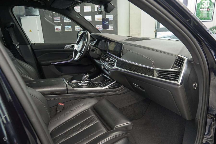Melns BMW X7 2019 Marijampole, ar dzinēja tilpumu 3.00 L un nobraukumu 191 tūkst. km par 48950 €, foto 29 vietnē AUTOMOTO.COM.LV