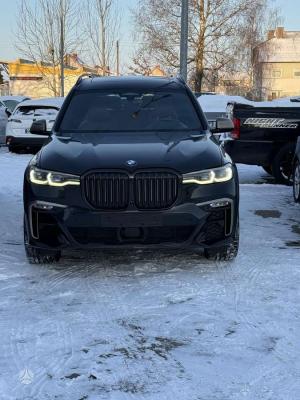 Black BMW X7 2019 in Taurage, with an engine capacity of 2.99 L and mileage of 299 thousand km for 41900 €, photo  on AUTOMOTO.COM.LV