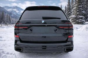 Black BMW X7 2019 in Tallinn, with an engine capacity of 4.40 L and mileage of 140 thousand km for 50000 €, photo 4 on AUTOMOTO.COM.LV