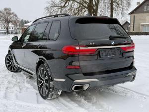 Melns BMW X7 2019 Tauragė, ar dzinēja tilpumu 2.99 L un nobraukumu 180 tūkst. km par 44500 €, foto 8 vietnē AUTOMOTO.COM.LV