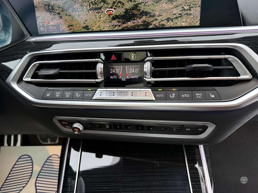Melns BMW X7 2019 Tauragė, ar dzinēja tilpumu 2.99 L un nobraukumu 180 tūkst. km par 44500 €, foto 22 vietnē AUTOMOTO.COM.LV