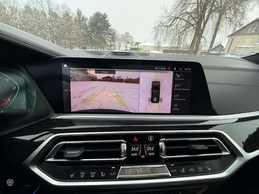 Melns BMW X7 2019 Tauragė, ar dzinēja tilpumu 2.99 L un nobraukumu 180 tūkst. km par 44500 €, foto 28 vietnē AUTOMOTO.COM.LV