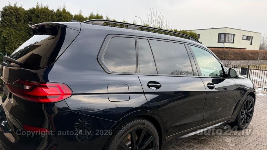 Melns BMW X7 2019 Tallina, ar dzinēja tilpumu 3.00 L un nobraukumu 187 tūkst. km par 53700 €, foto 5 vietnē AUTOMOTO.COM.LV