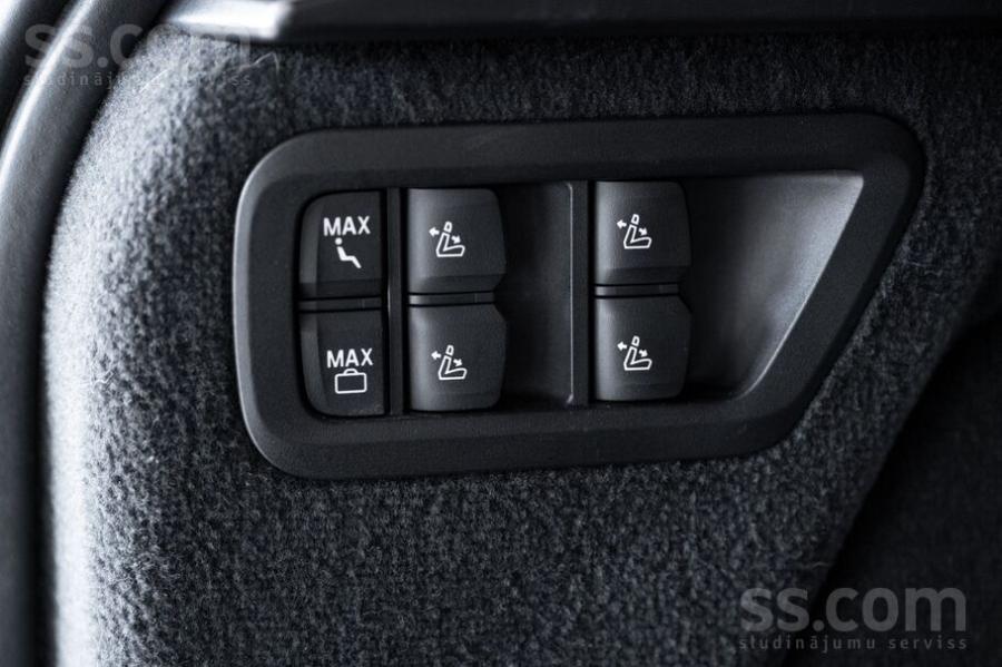 Melns BMW X7 2019 Rīga, ar dzinēja tilpumu 3.00 L un nobraukumu 271 tūkst. km par 43990 €, foto 11 vietnē AUTOMOTO.COM.LV