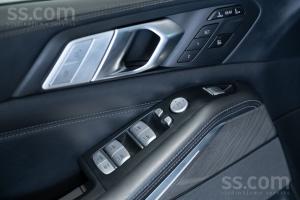 Melns BMW X7 2019 Rīga, ar dzinēja tilpumu 3.00 L un nobraukumu 271 tūkst. km par 43990 €, foto 25 vietnē AUTOMOTO.COM.LV