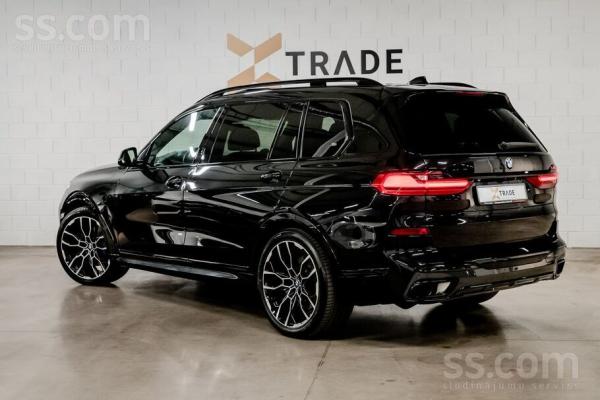Black BMW X7 2019 in Tallinn, with an engine capacity of 3.00 L and mileage of 157 thousand km for 48000 €, photo 3 on AUTOMOTO.COM.LV