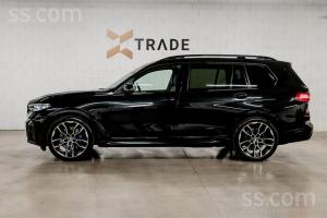 Black BMW X7 2019 in Tallinn, with an engine capacity of 3.00 L and mileage of 157 thousand km for 48000 €, photo 6 on AUTOMOTO.COM.LV