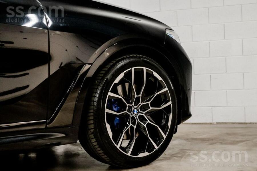 Black BMW X7 2019 in Tallinn, with an engine capacity of 3.00 L and mileage of 157 thousand km for 48000 €, photo 10 on AUTOMOTO.COM.LV