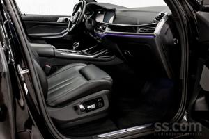 Black BMW X7 2019 in Tallinn, with an engine capacity of 3.00 L and mileage of 157 thousand km for 48000 €, photo 13 on AUTOMOTO.COM.LV