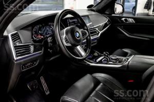 Black BMW X7 2019 in Tallinn, with an engine capacity of 3.00 L and mileage of 157 thousand km for 48000 €, photo 17 on AUTOMOTO.COM.LV