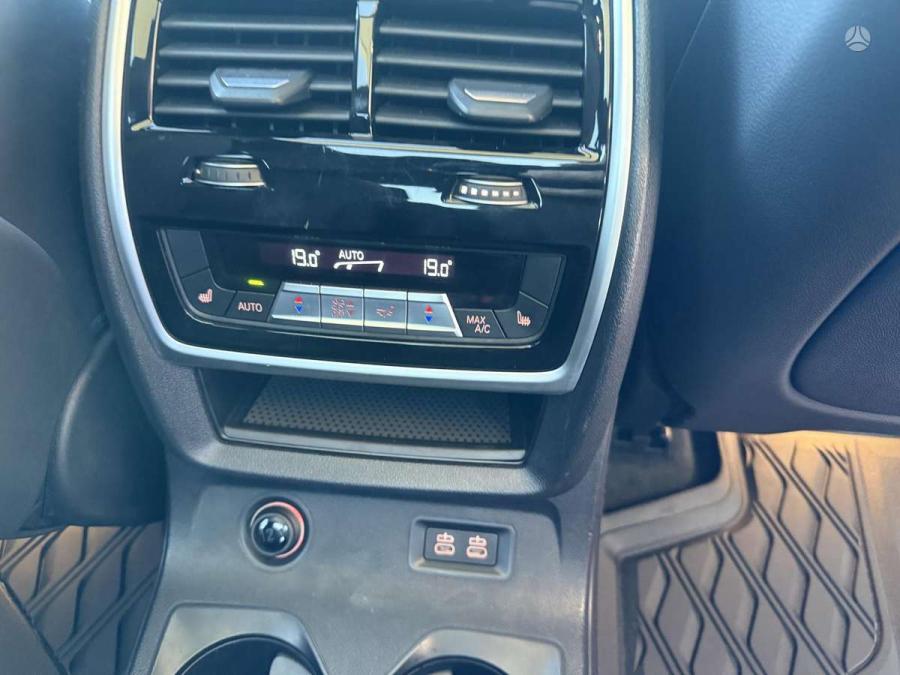 Melns BMW X7 2019 Tauragė, ar dzinēja tilpumu 2.99 L un nobraukumu 190 tūkst. km par 42900 €, foto 14 vietnē AUTOMOTO.COM.LV