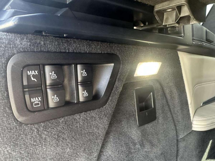 Черный БМВ X7 2019 в Тельшяй, объемом двигателя 2.99 л и пробегом 150 тыс. км за 40500 €, фото 15 на AUTOMOTO.COM.LV