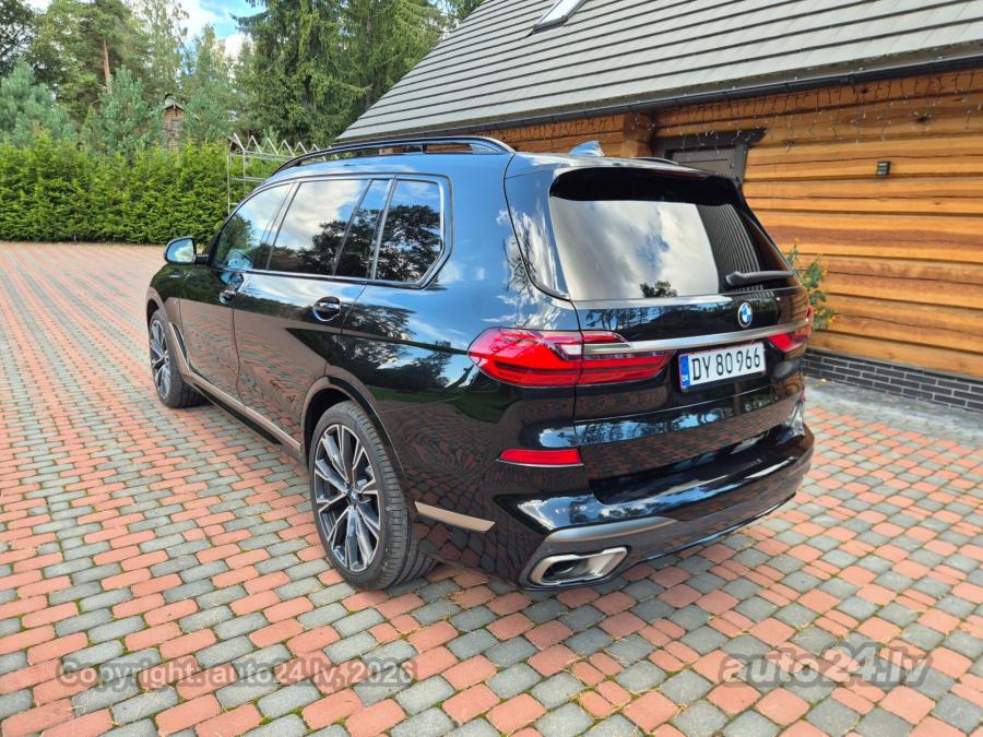 Black BMW X7 2019 in Tallinn, with an engine capacity of 3.00 L and mileage of 197 thousand km for 52000 €, photo 7 on AUTOMOTO.COM.LV