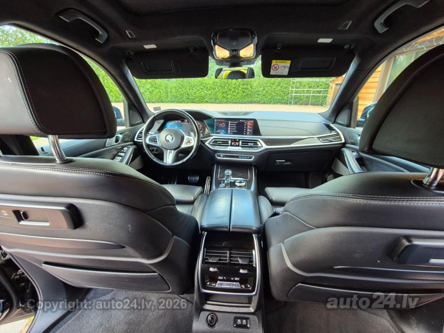 Black BMW X7 2019 in Tallinn, with an engine capacity of 3.00 L and mileage of 197 thousand km for 52000 €, photo 12 on AUTOMOTO.COM.LV