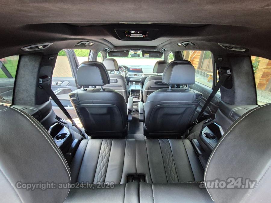 Black BMW X7 2019 in Tallinn, with an engine capacity of 3.00 L and mileage of 197 thousand km for 52000 €, photo 13 on AUTOMOTO.COM.LV
