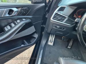 Black BMW X7 2019 in Tallinn, with an engine capacity of 3.00 L and mileage of 197 thousand km for 52000 €, photo 15 on AUTOMOTO.COM.LV