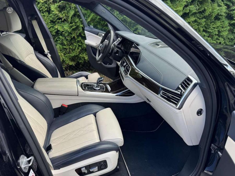 Melns BMW X7 2019 Kauņa, ar dzinēja tilpumu 2.99 L un nobraukumu 161 tūkst. km par 51999 €, foto 12 vietnē AUTOMOTO.COM.LV