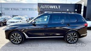 Black BMW X7 2019 in Tallinn, with an engine capacity of 3.00 L and mileage of 89 thousand km for 49900 €, photo 6 on AUTOMOTO.COM.LV