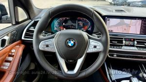 Black BMW X7 2019 in Tallinn, with an engine capacity of 3.00 L and mileage of 89 thousand km for 49900 €, photo 11 on AUTOMOTO.COM.LV