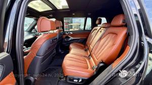 Black BMW X7 2019 in Tallinn, with an engine capacity of 3.00 L and mileage of 89 thousand km for 49900 €, photo 15 on AUTOMOTO.COM.LV