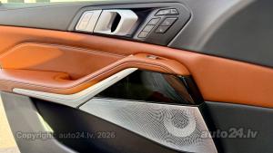 Black BMW X7 2019 in Tallinn, with an engine capacity of 3.00 L and mileage of 89 thousand km for 49900 €, photo 23 on AUTOMOTO.COM.LV