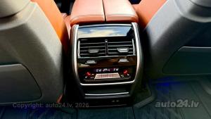 Black BMW X7 2019 in Tallinn, with an engine capacity of 3.00 L and mileage of 89 thousand km for 49900 €, photo 24 on AUTOMOTO.COM.LV