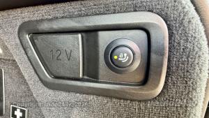 Black BMW X7 2019 in Tallinn, with an engine capacity of 3.00 L and mileage of 89 thousand km for 49900 €, photo 28 on AUTOMOTO.COM.LV