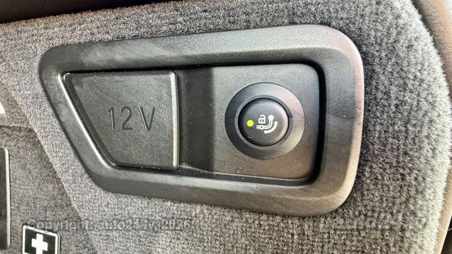 Black BMW X7 2019 in Tallinn, with an engine capacity of 3.00 L and mileage of 89 thousand km for 49900 €, photo 28 on AUTOMOTO.COM.LV