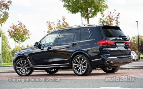 БМВ X7 2019 в Тарту на AUTOMOTO.COM.LV Черный БМВ X7 2019 в Тарту, объемом двигателя 3.00 л и пробегом 171 тыс. км за 45900 €, фото 9 на AUTOMOTO.COM.LV