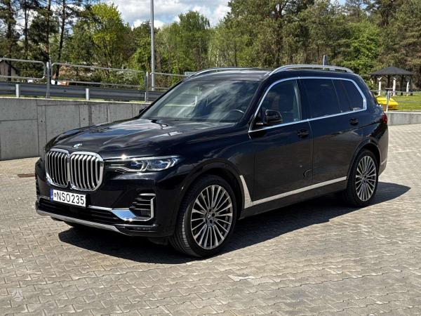 Black BMW X7 2019 in Vilnius, with an engine capacity of 3.00 L and mileage of 178 thousand km for 45990 €, photo 4 on AUTOMOTO.COM.LV