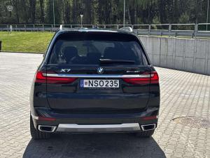Black BMW X7 2019 in Vilnius, with an engine capacity of 3.00 L and mileage of 178 thousand km for 45990 €, photo 7 on AUTOMOTO.COM.LV