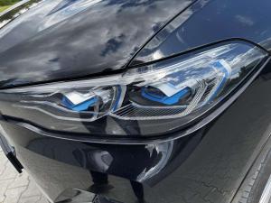 Black BMW X7 2019 in Vilnius, with an engine capacity of 3.00 L and mileage of 178 thousand km for 45990 €, photo 10 on AUTOMOTO.COM.LV