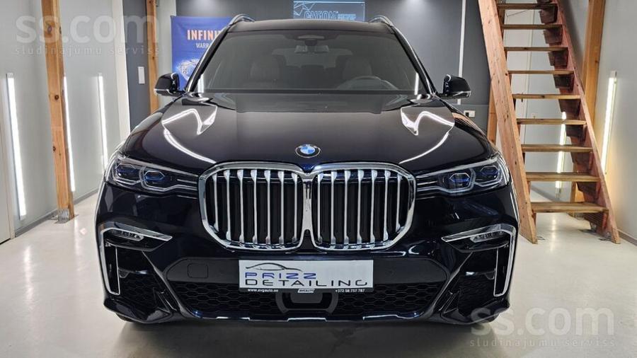 Black BMW X7 2019 in Tallinn, with an engine capacity of 3.00 L and mileage of 67 thousand km for 69995 €, photo 1 on AUTOMOTO.COM.LV