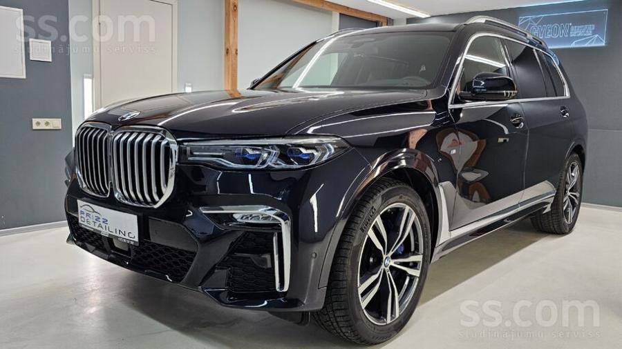 Black BMW X7 2019 in Tallinn, with an engine capacity of 3.00 L and mileage of 67 thousand km for 69995 €, photo 3 on AUTOMOTO.COM.LV