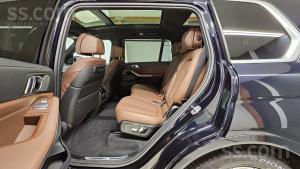 Black BMW X7 2019 in Tallinn, with an engine capacity of 3.00 L and mileage of 67 thousand km for 69995 €, photo 13 on AUTOMOTO.COM.LV