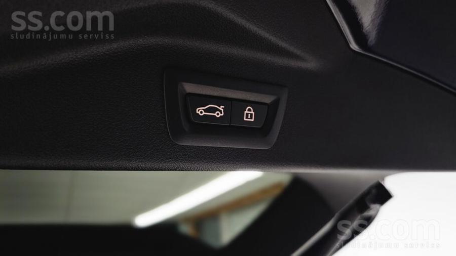 Black BMW X7 2019 in Tallinn, with an engine capacity of 3.00 L and mileage of 67 thousand km for 69995 €, photo 35 on AUTOMOTO.COM.LV
