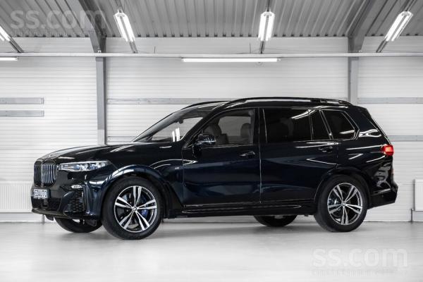 Melns BMW X7 2020 Tukums, ar dzinēja tilpumu 3.00 L un nobraukumu 0 tūkst. km par 63500 €, foto 3 vietnē AUTOMOTO.COM.LV