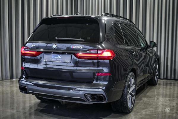 Melns BMW X7 2020 Marijampole, ar dzinēja tilpumu 4.40 L un nobraukumu 146 tūkst. km par 49950 €, foto 11 vietnē AUTOMOTO.COM.LV
