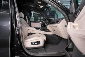 Black BMW X7 2020 in Marijampole, with an engine capacity of 3.00 L and mileage of 179 thousand km for 54950 €, photo 37 on AUTOMOTO.COM.LV