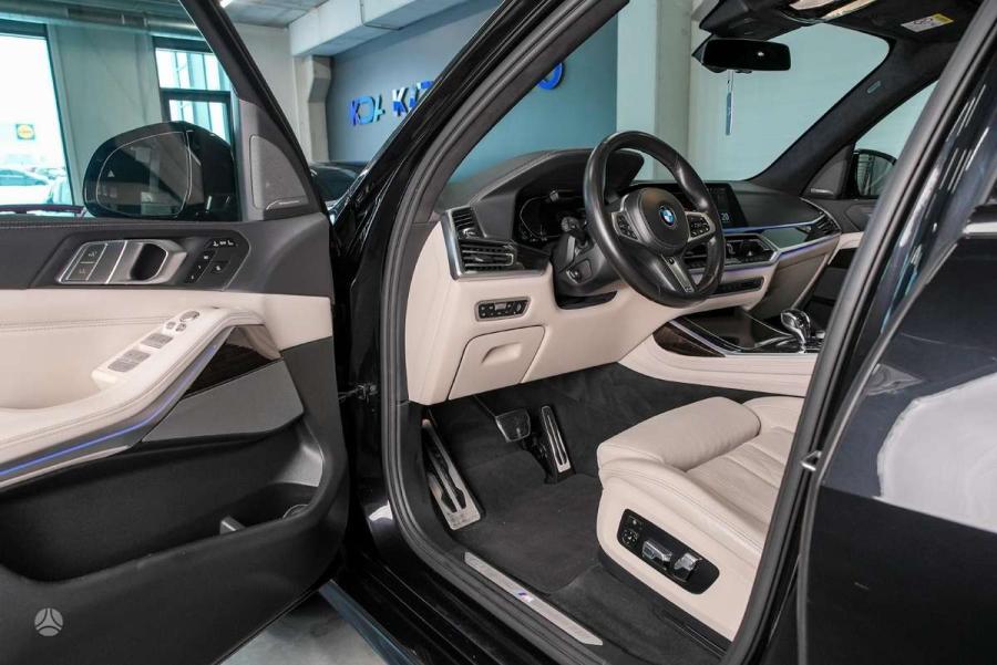 Melns BMW X7 2020 Kauņa, ar dzinēja tilpumu 2.99 L un nobraukumu 179 tūkst. km par 54950 €, foto 24 vietnē AUTOMOTO.COM.LV