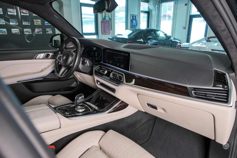 Melns BMW X7 2020 Kauņa, ar dzinēja tilpumu 2.99 L un nobraukumu 179 tūkst. km par 54950 €, foto 39 vietnē AUTOMOTO.COM.LV