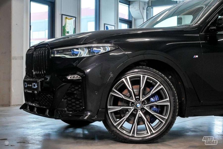 Black BMW X7 2020 in Marijampole, with an engine capacity of 3.00 L and mileage of 179 thousand km for 47950 €, photo 7 on AUTOMOTO.COM.LV