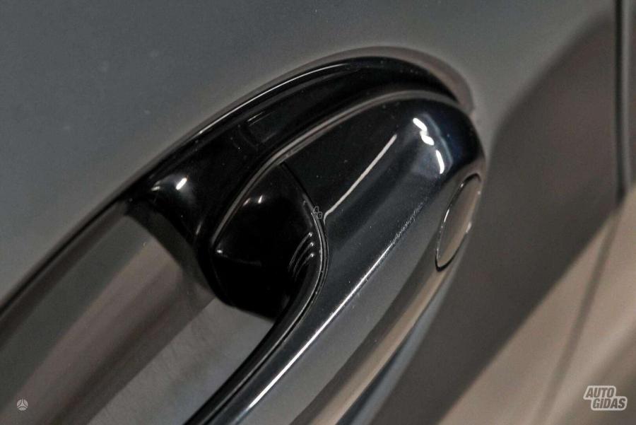 Black BMW X7 2020 in Marijampole, with an engine capacity of 3.00 L and mileage of 179 thousand km for 47950 €, photo 9 on AUTOMOTO.COM.LV