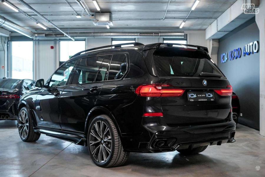 Black BMW X7 2020 in Marijampole, with an engine capacity of 3.00 L and mileage of 179 thousand km for 47950 €, photo 10 on AUTOMOTO.COM.LV